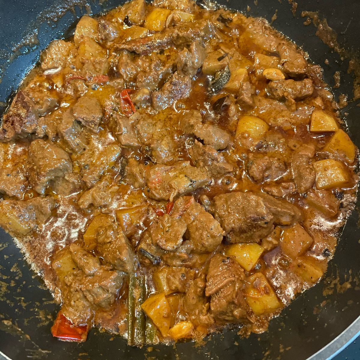Black beef curry (Sri Lanka) | Recipe | Kitchen Stories