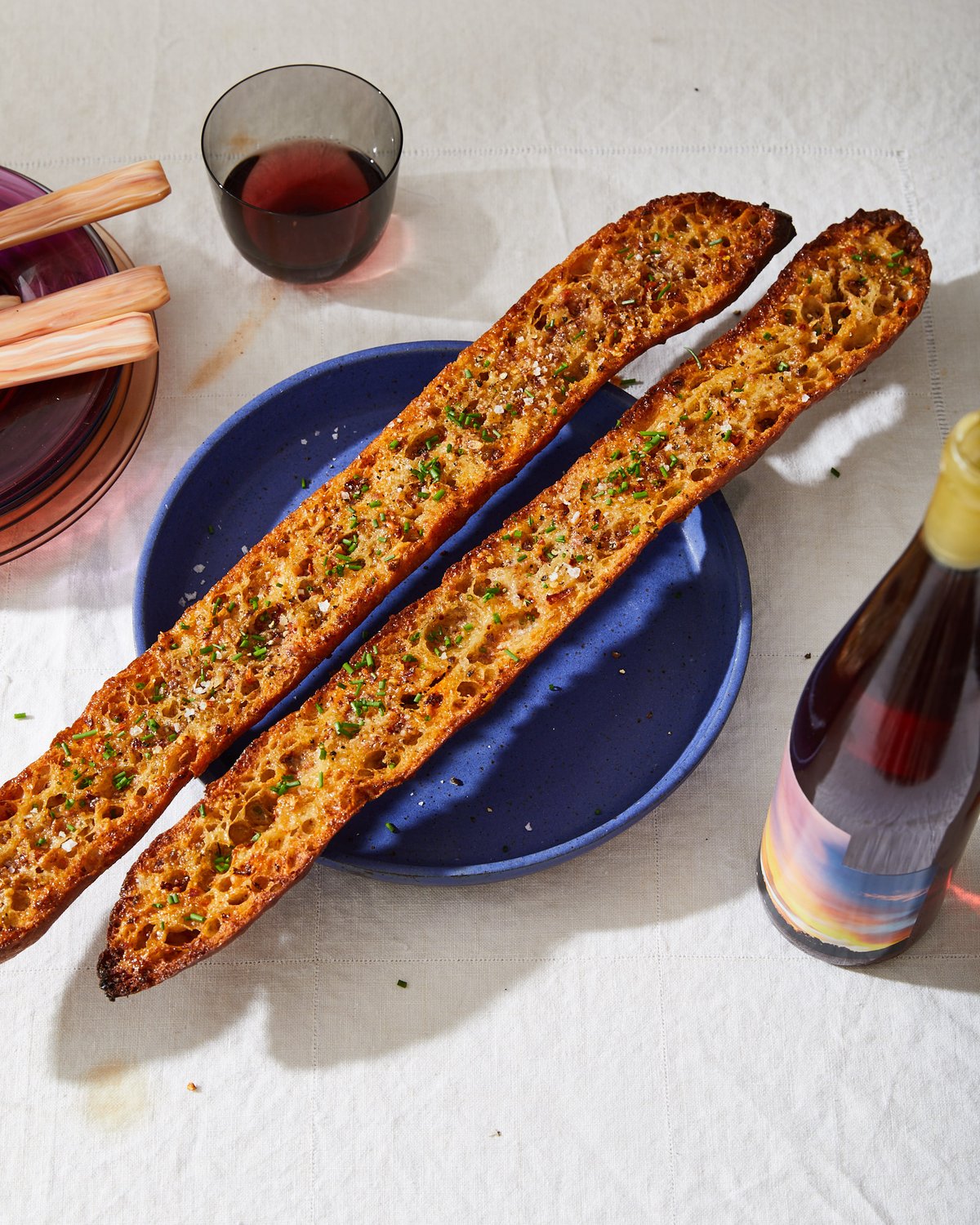 A Better Garlic Bread / Caramelized Garlic on Toast with Anchovies ...