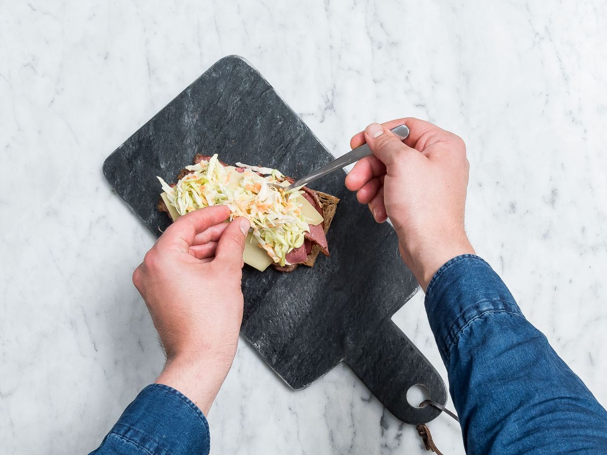 Reuben sandwich with pastrami and coleslaw | Recipe | Kitchen Stories