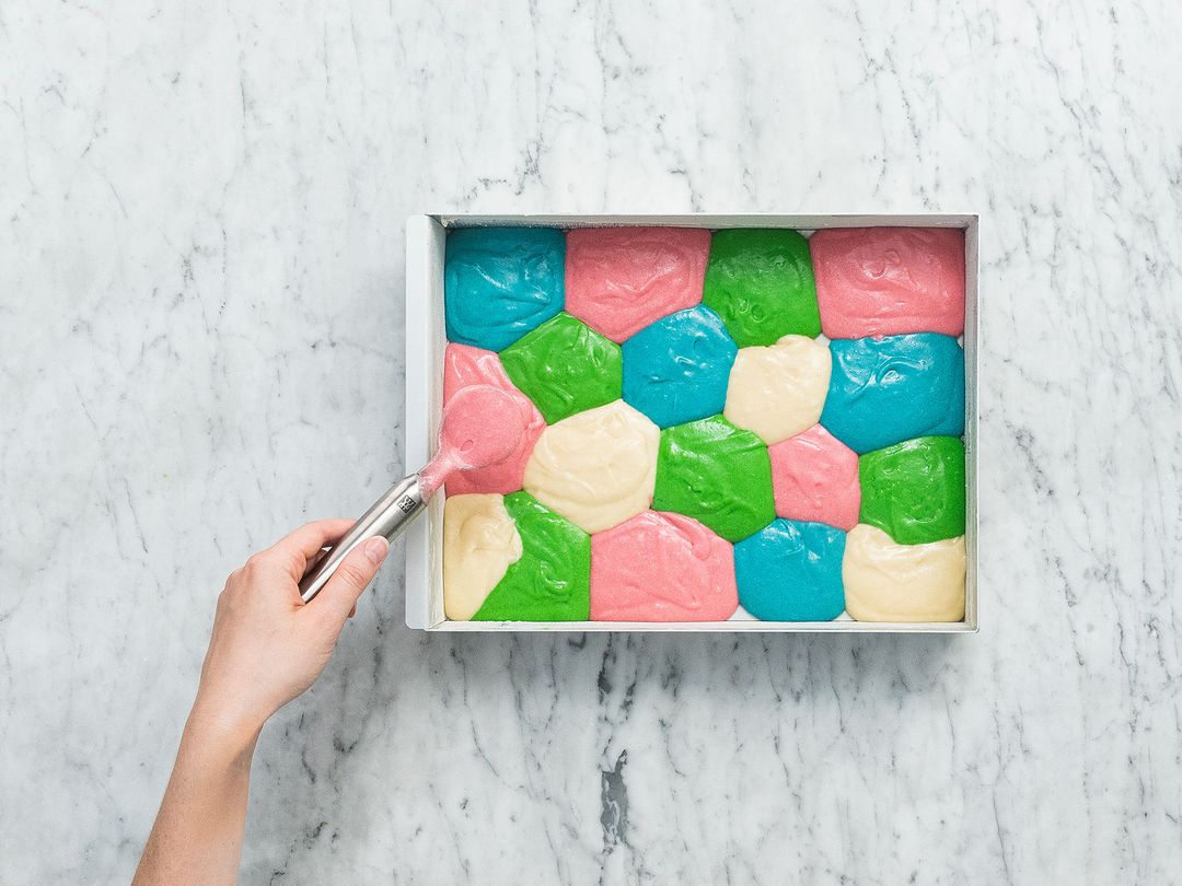 Rainbow swirl cake | Recipe | Kitchen Stories