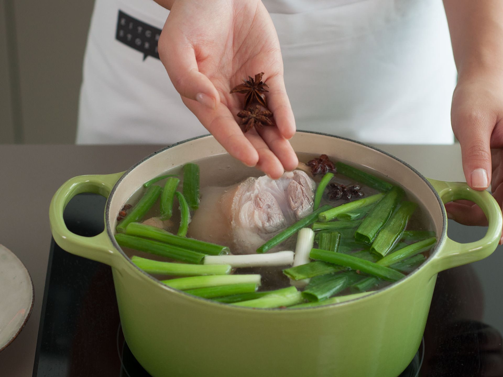 Braised ham hock | Recipe | Kitchen Stories