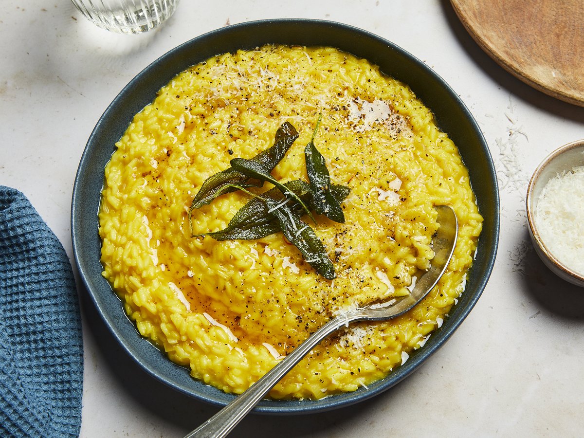 Italian risotto alla Milanese (Saffron risotto) | Recipe | Kitchen Stories
