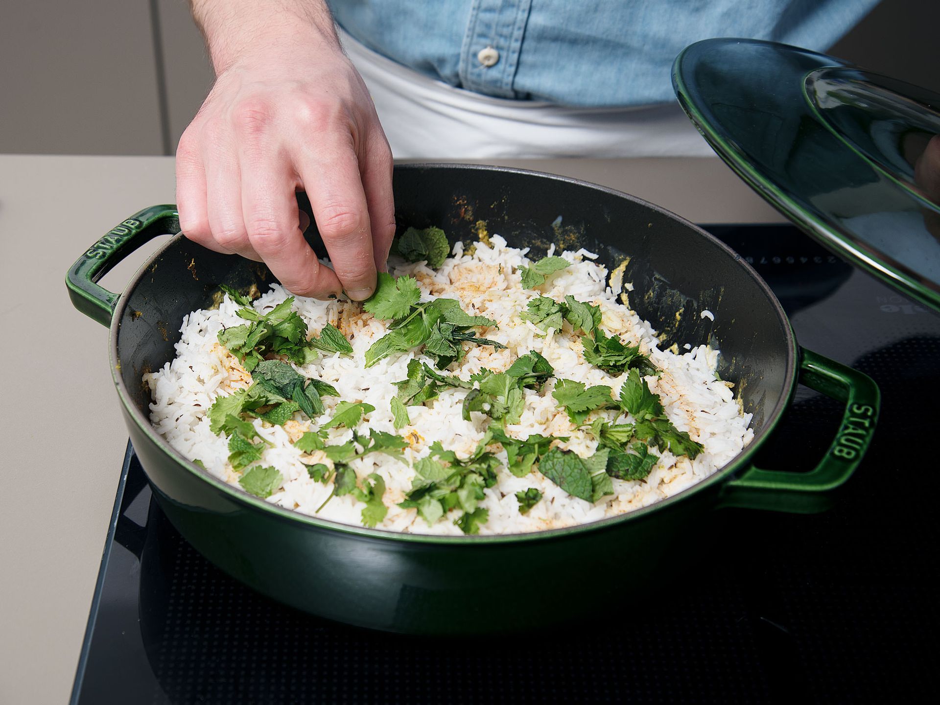 Chicken curry with aromatic rice and saffron milk | Recipe | Kitchen ...