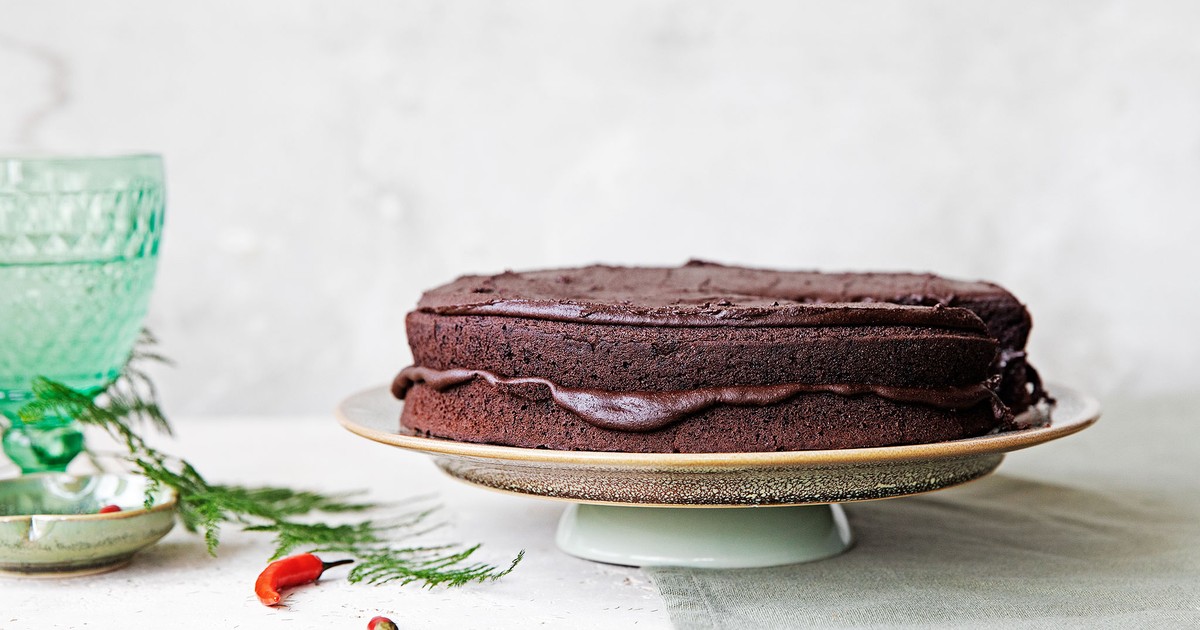 Chili-chocolate cake with mayonnaise | Recipe | Kitchen Stories