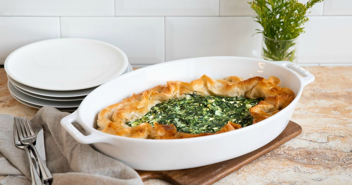 Spanakopita (Greek spinach pie) | Recipe | Kitchen Stories