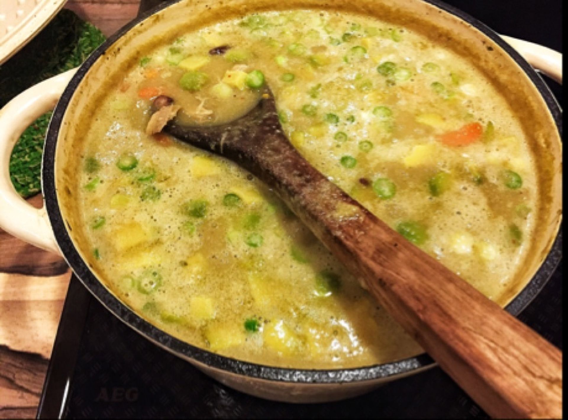 Cuban-style chicken soup | Recipe | Kitchen Stories