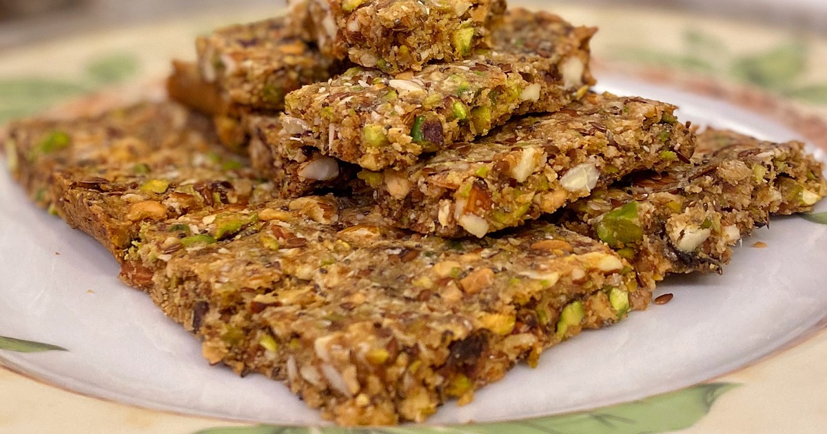 Nutty Snack Bars | Recipe | Kitchen Stories