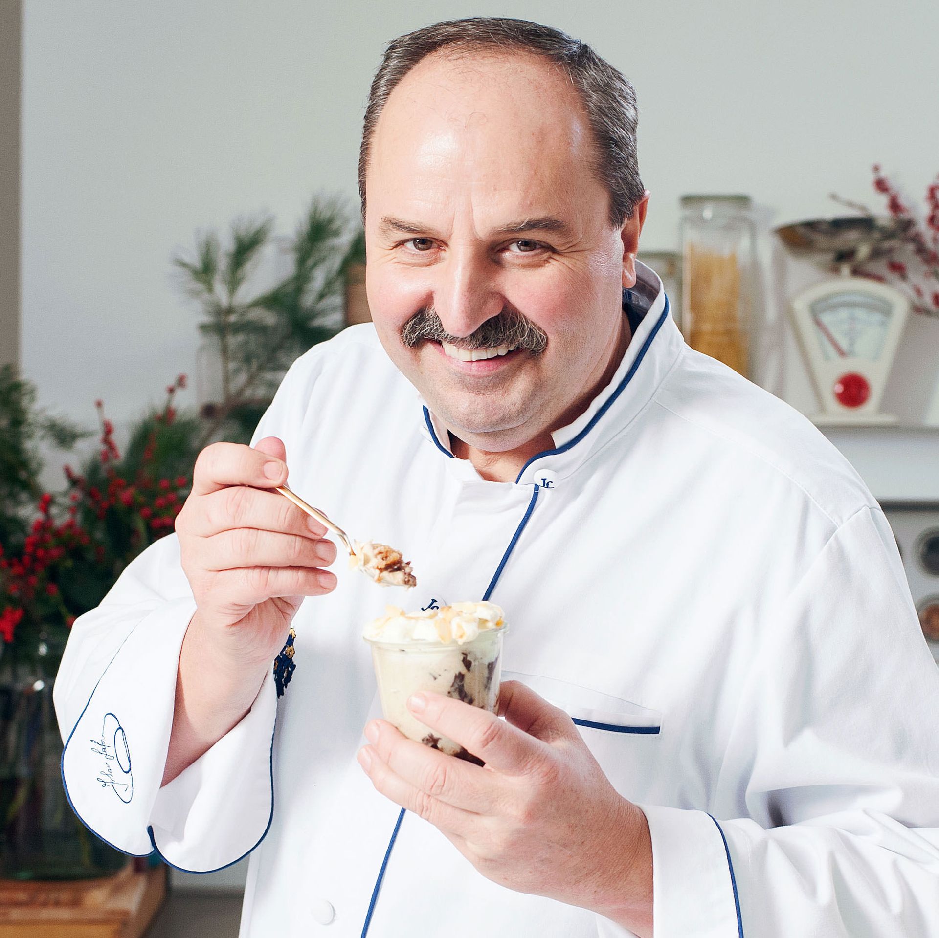 Gingerbread trifle with spiced oranges and cinnamon cream | Recipe ...