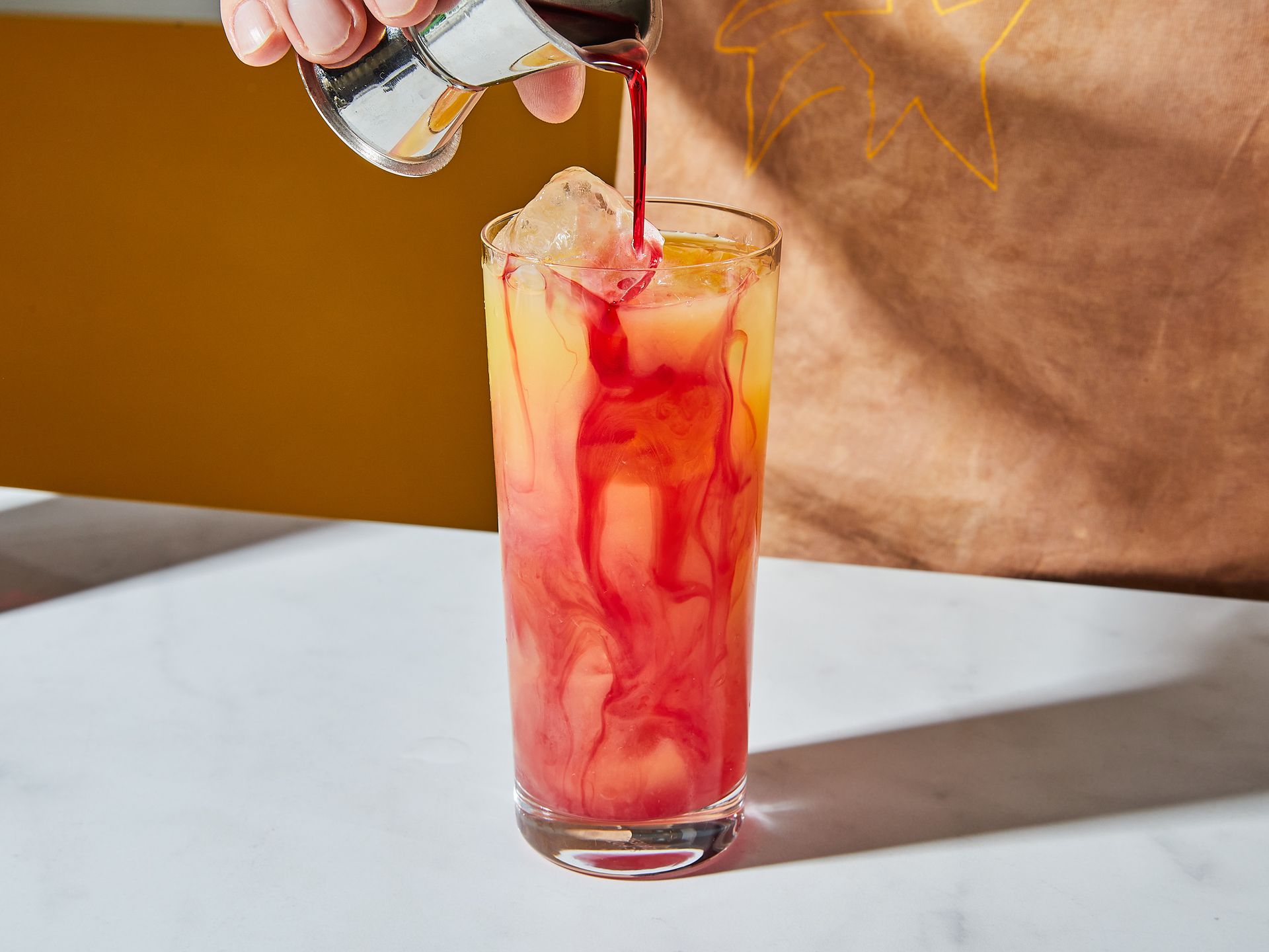 Tequila sunrise | Recipe | Kitchen Stories