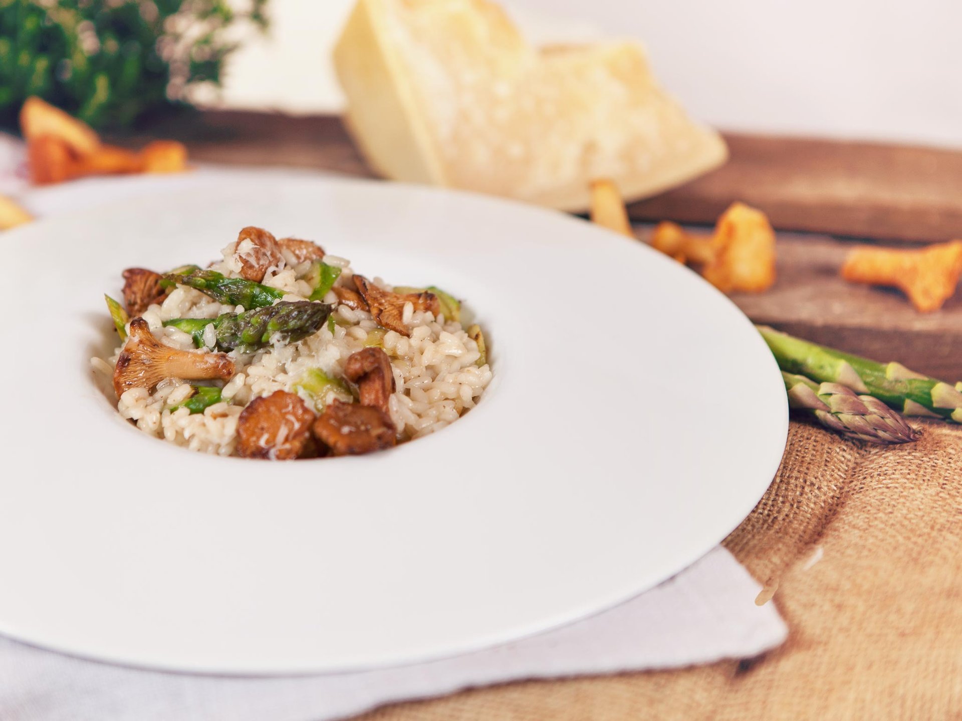 Risotto mit Spargel und Pfifferlingen | Rezept | Kitchen Stories