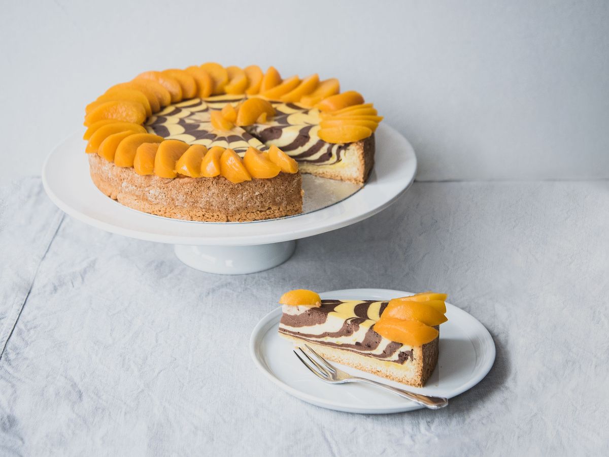 Fruity zebra cheesecake | Recipe | Kitchen Stories