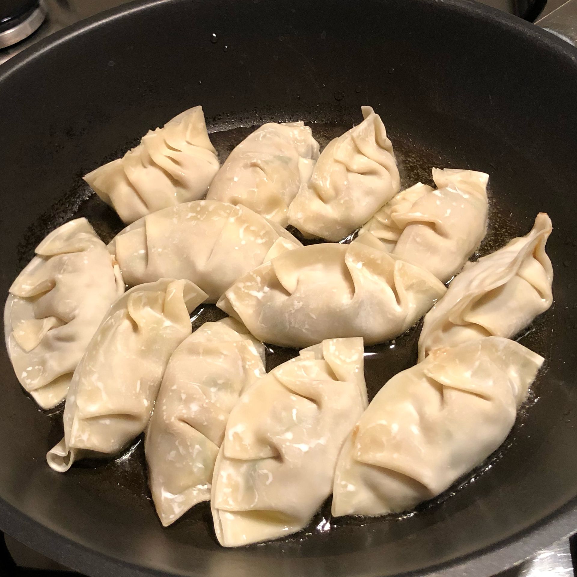 Chicken gyoza | Recipe | Kitchen Stories
