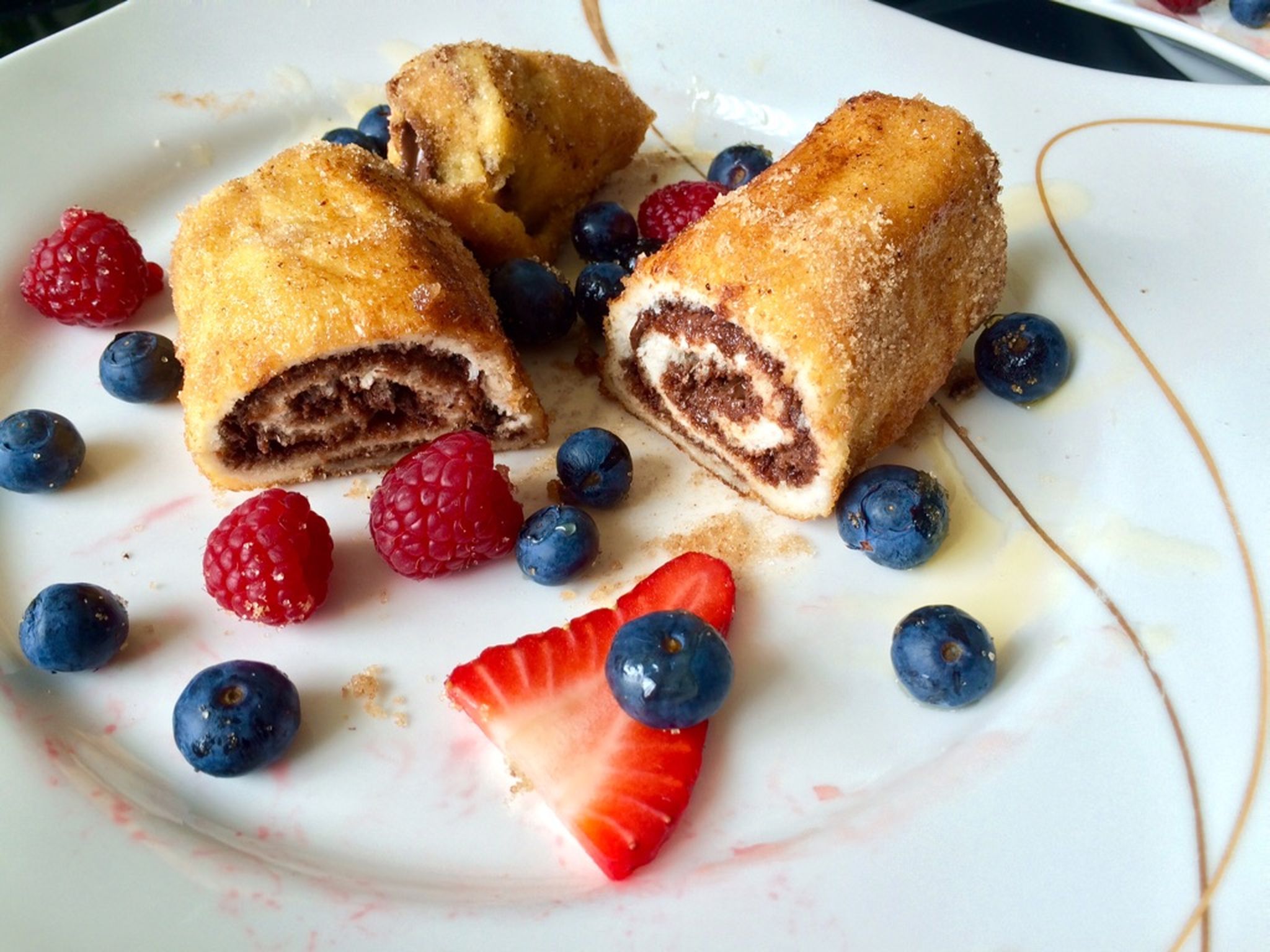 French toast berry rolls | Recipe | Kitchen Stories