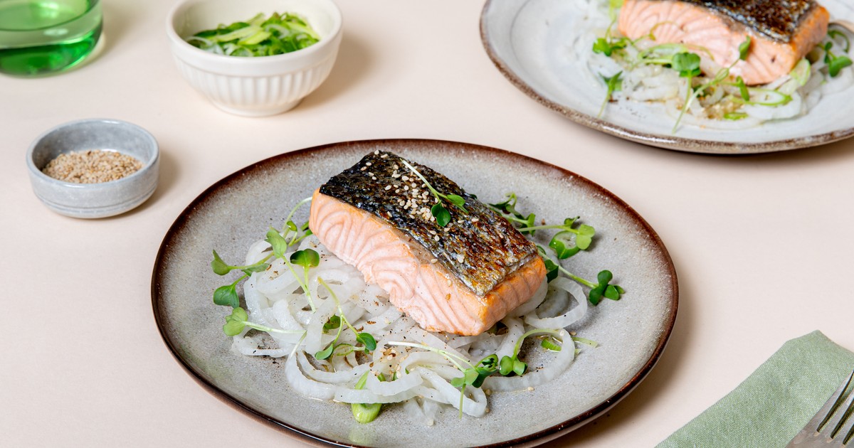 Roasted salmon with marinated daikon radish | Recipe | Kitchen Stories
