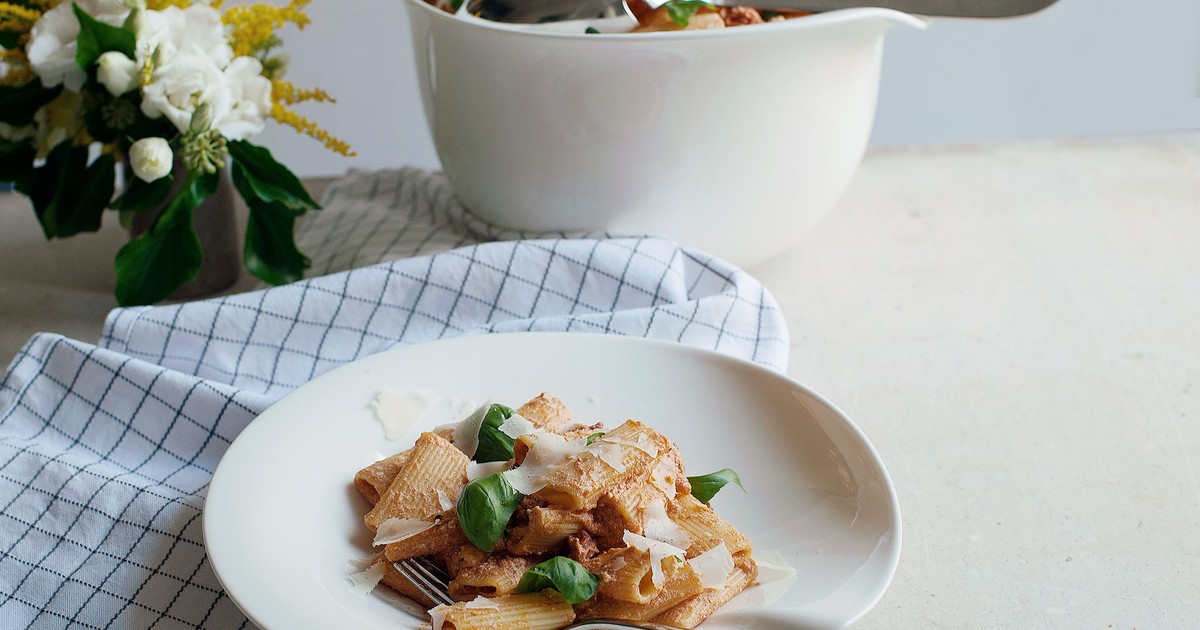 Rigatoni with salsiccia and ricotta | Recipe | Kitchen Stories