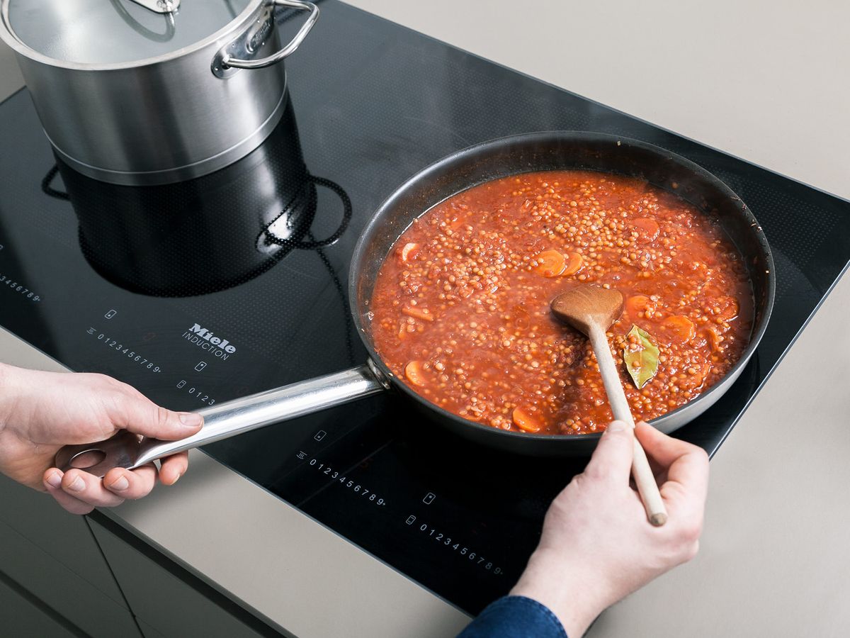 Spaghetti mit Linsenbolognese | Rezept | Kitchen Stories