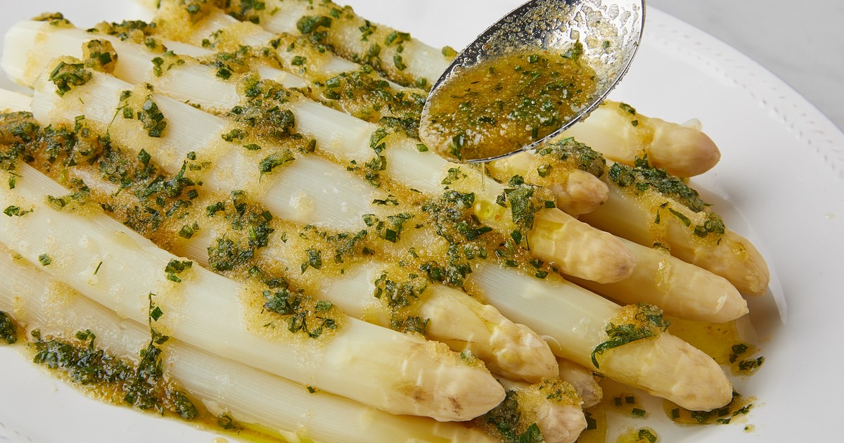 The Best Way to Cook White Asparagus? The German Way! | Stories ...