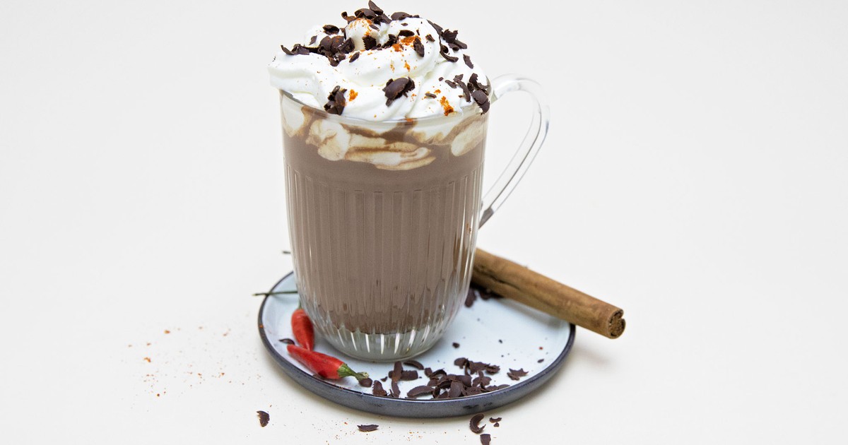 Spicy chili-coconut hot chocolate | Recipe | Kitchen Stories