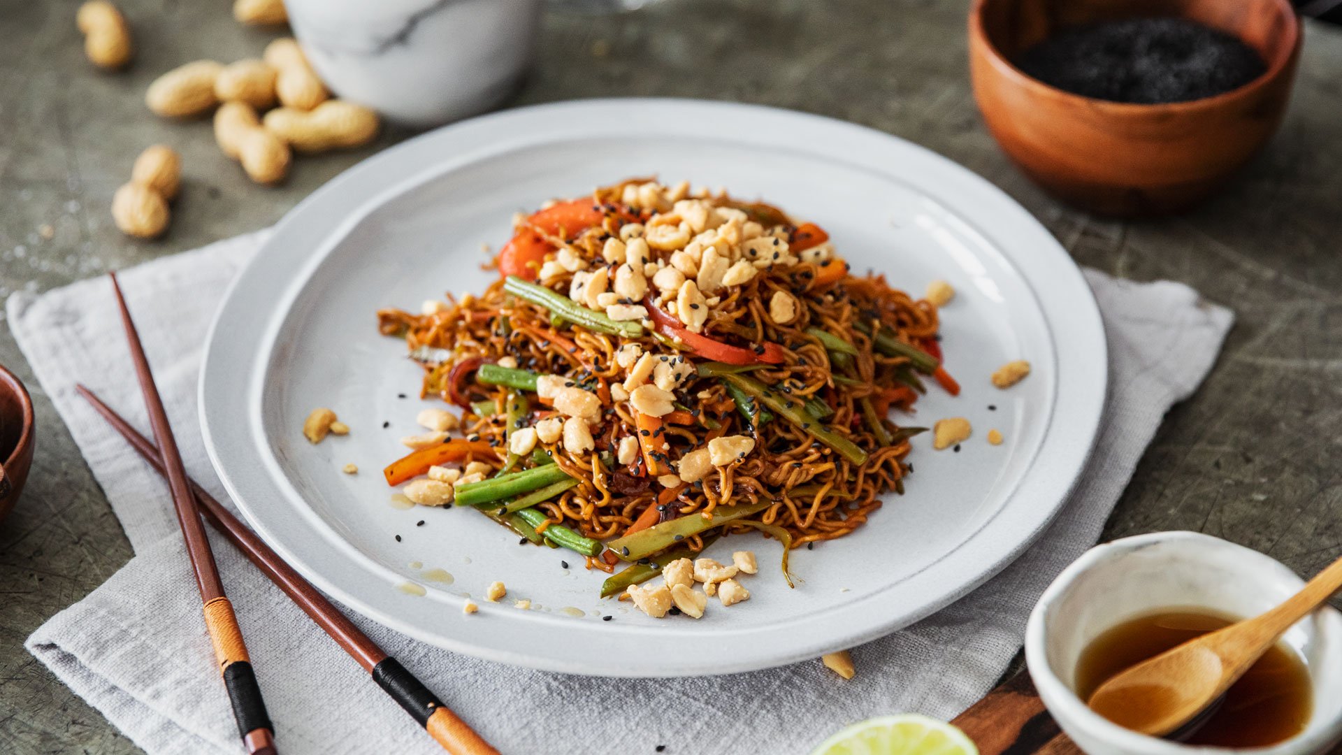 Chinese-style fried noodles | Recipe | Kitchen Stories