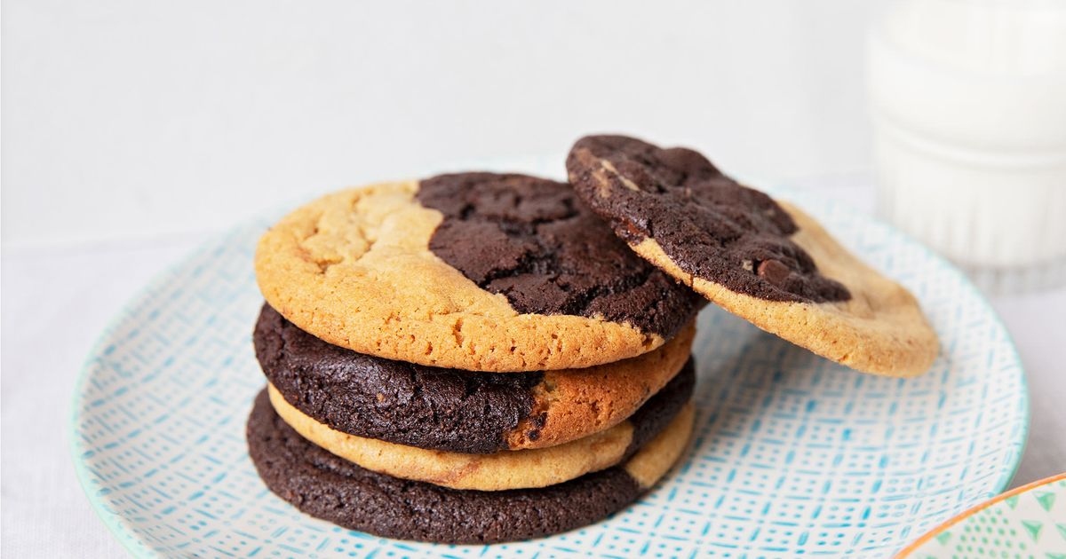 Half-and-half cookies with peanut butter | Recipe | Kitchen Stories
