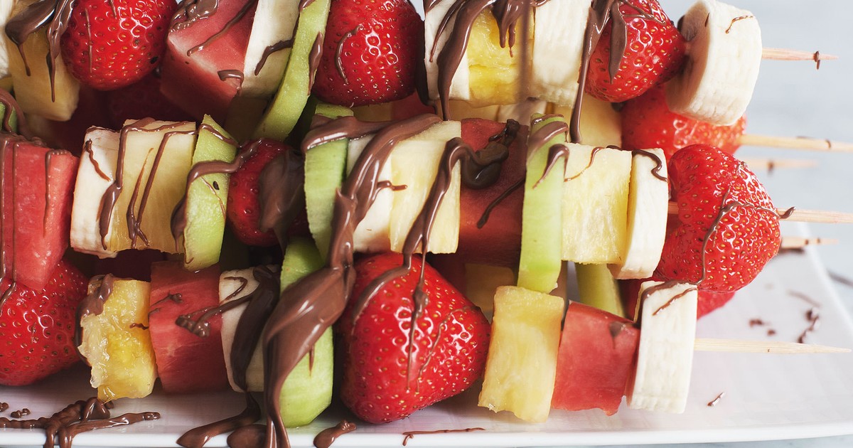 Fruit kebabs | Recipe | Kitchen Stories