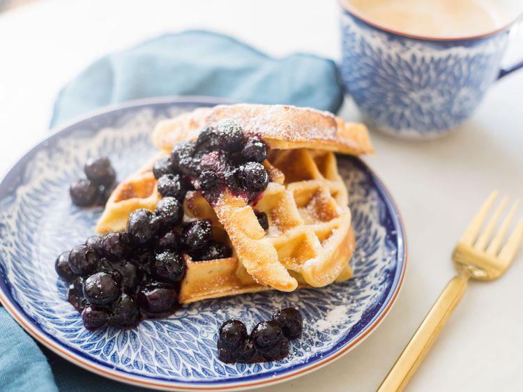Blueberry waffles | Recipe | Kitchen Stories