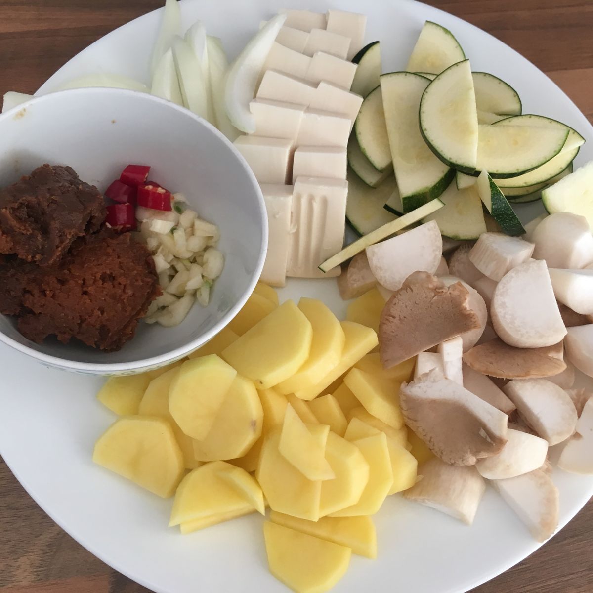 Korean miso soup(Doenjang Jjigae) | Recipe | Kitchen Stories
