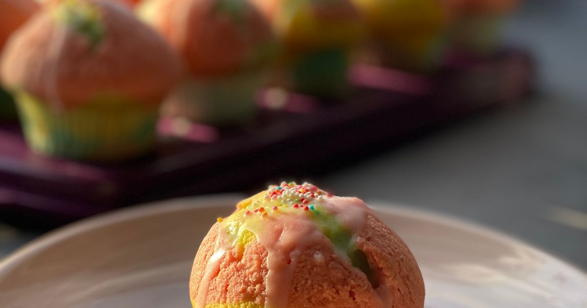Rainbow Muffins | Rezept | Kitchen Stories