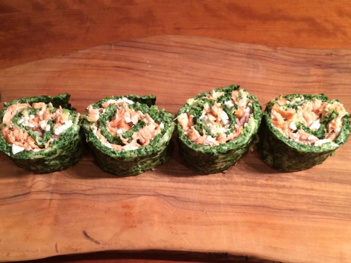 Smoked salmon and spinach rolls | Recipe | Kitchen Stories