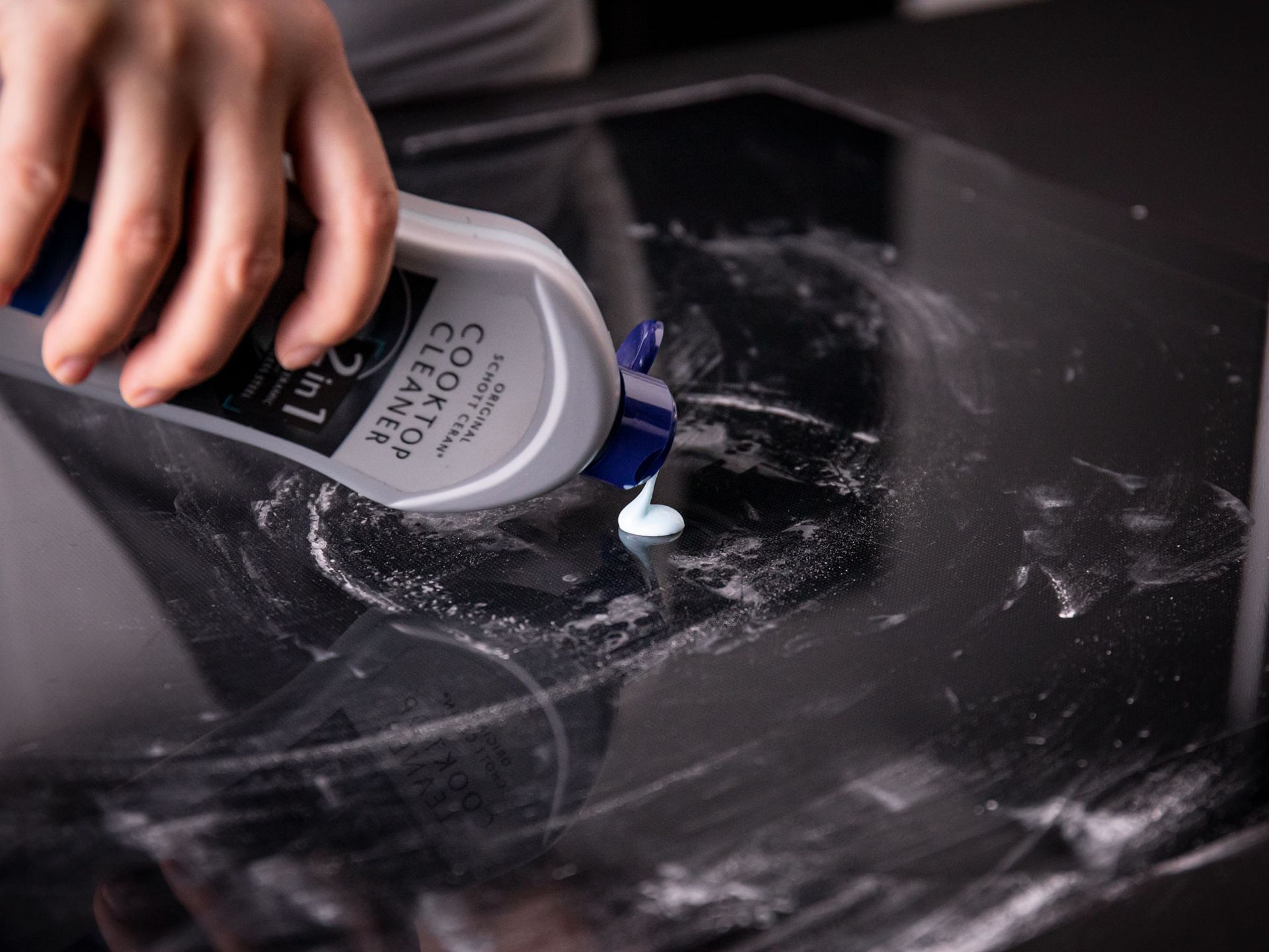 How to clean a glass-ceramic cooktop | Recipe | Kitchen Stories