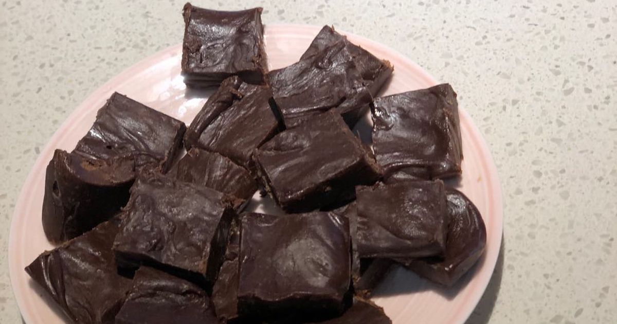 Chewy chocolate fudge | Recipe | Kitchen Stories