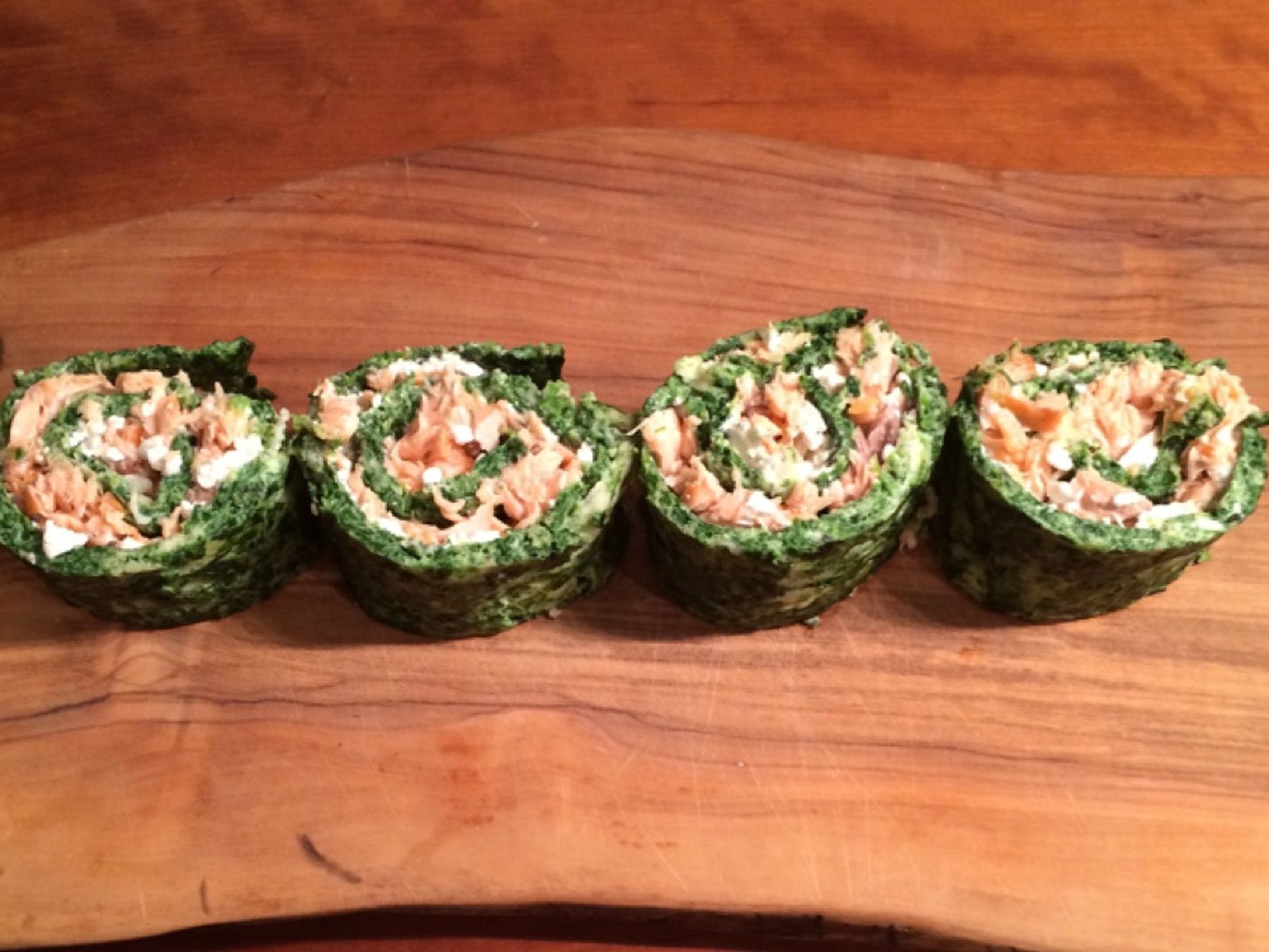 Smoked salmon and spinach rolls | Recipe | Kitchen Stories