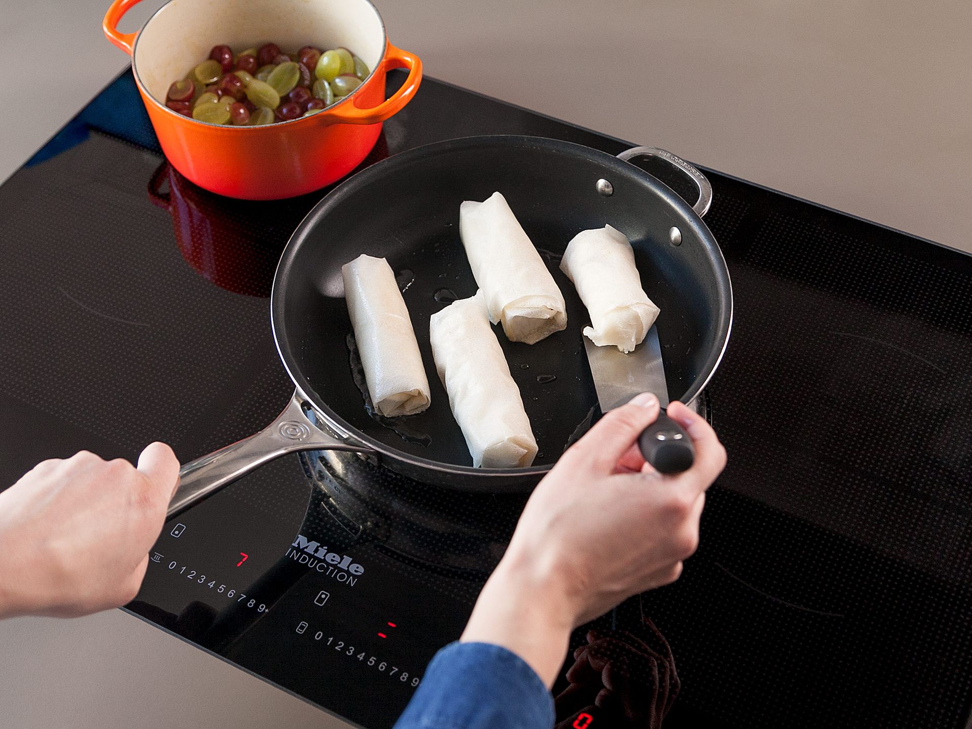 Camembert im Brickteig mit Trauben-Chutney | Rezept | Kitchen Stories