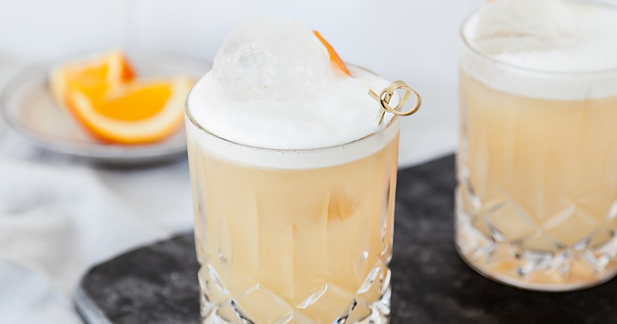Classic whiskey sour | Recipe | Kitchen Stories