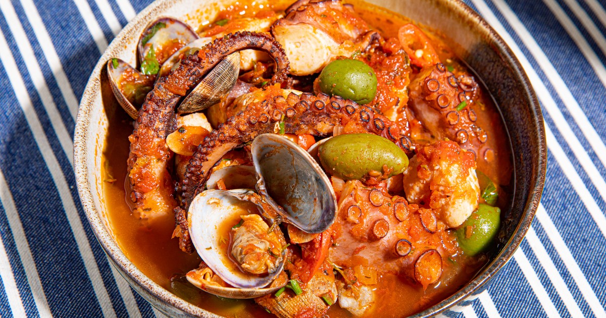 Make Sicilian seafood stew with Christian | Recipe | Kitchen Stories