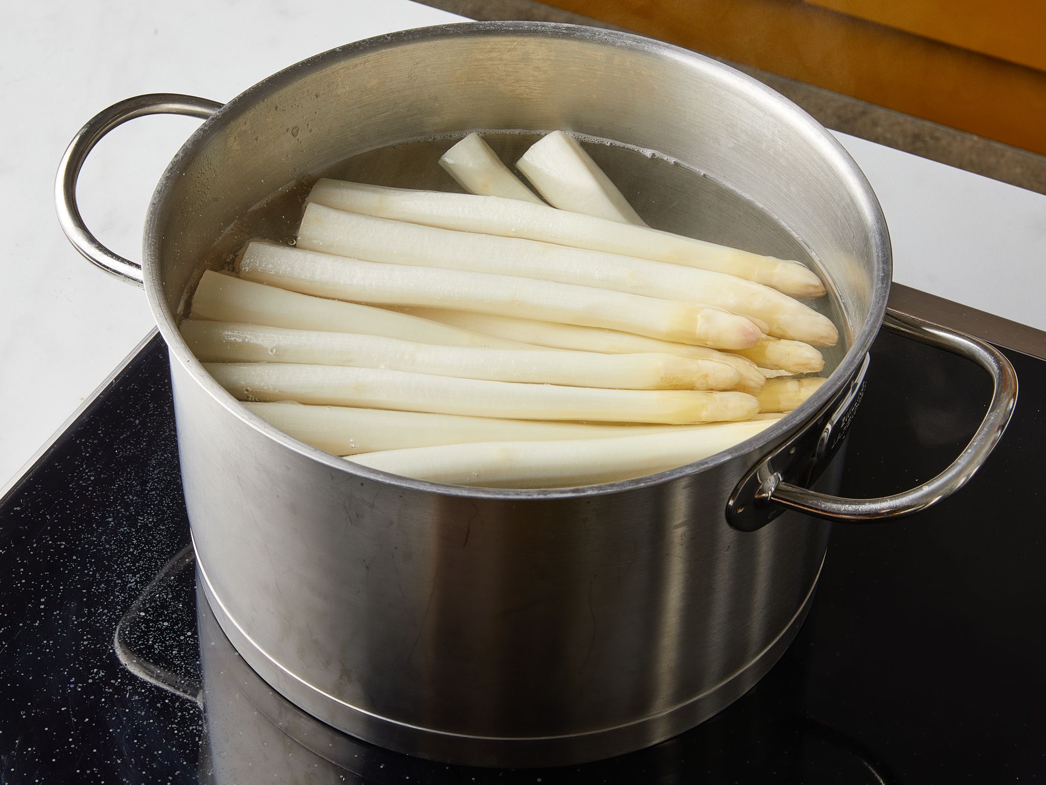 The Best Way to Cook White Asparagus? The German Way! | Stories ...