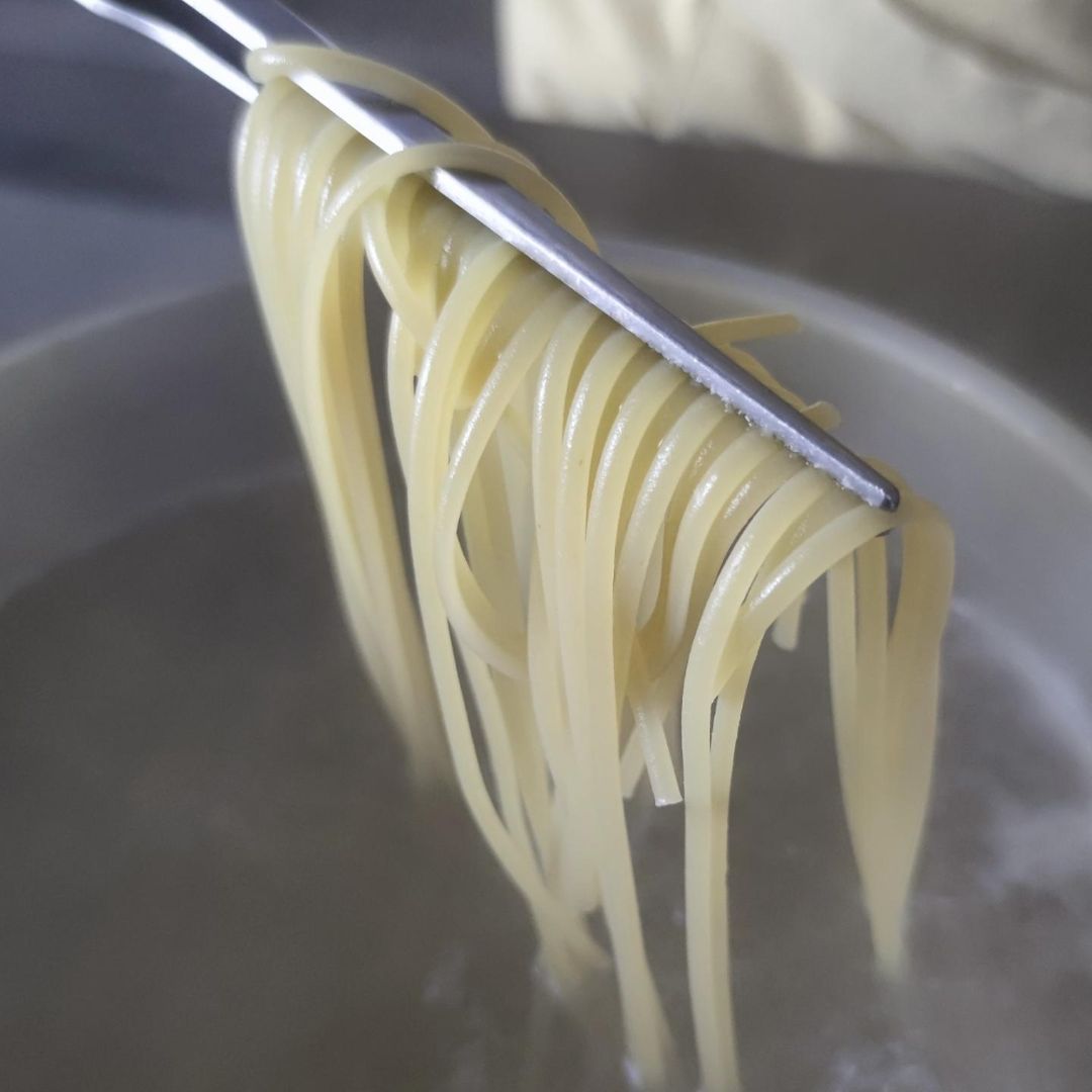Silky turmeric pasta | Recipe | Kitchen Stories