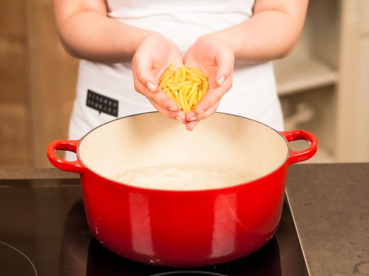 Crispy oven-baked mac & cheese | Recipe | Kitchen Stories