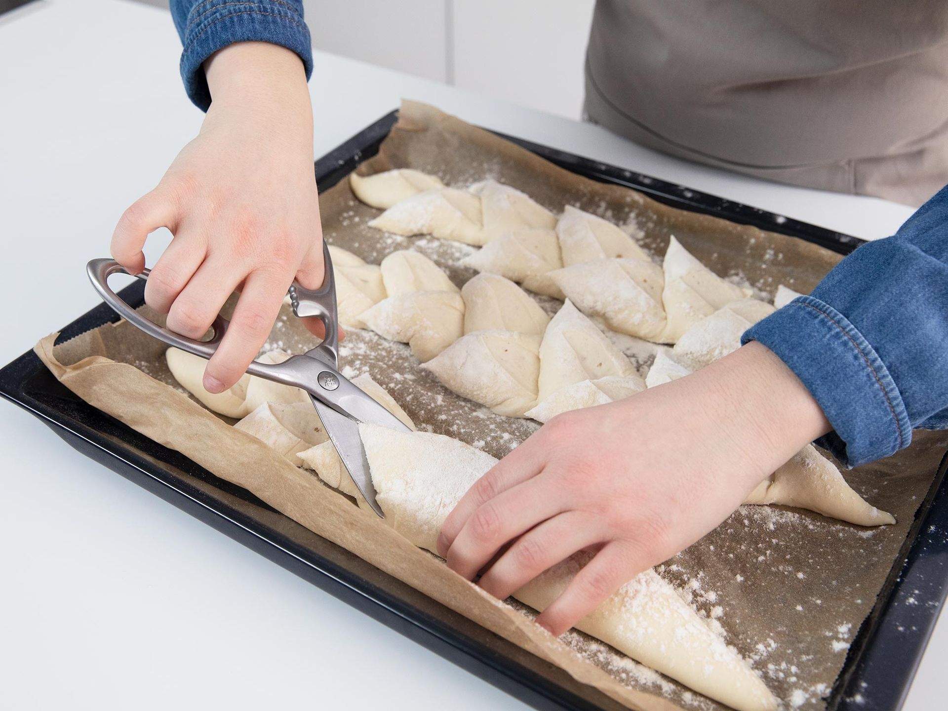 How to score and shape bread dough | Recipe | Kitchen Stories