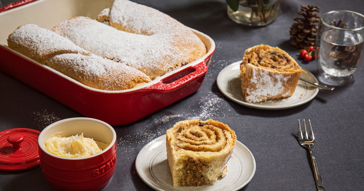 Slovenian-inspired yeasted nut cake (Potica) | Recipe | Kitchen Stories