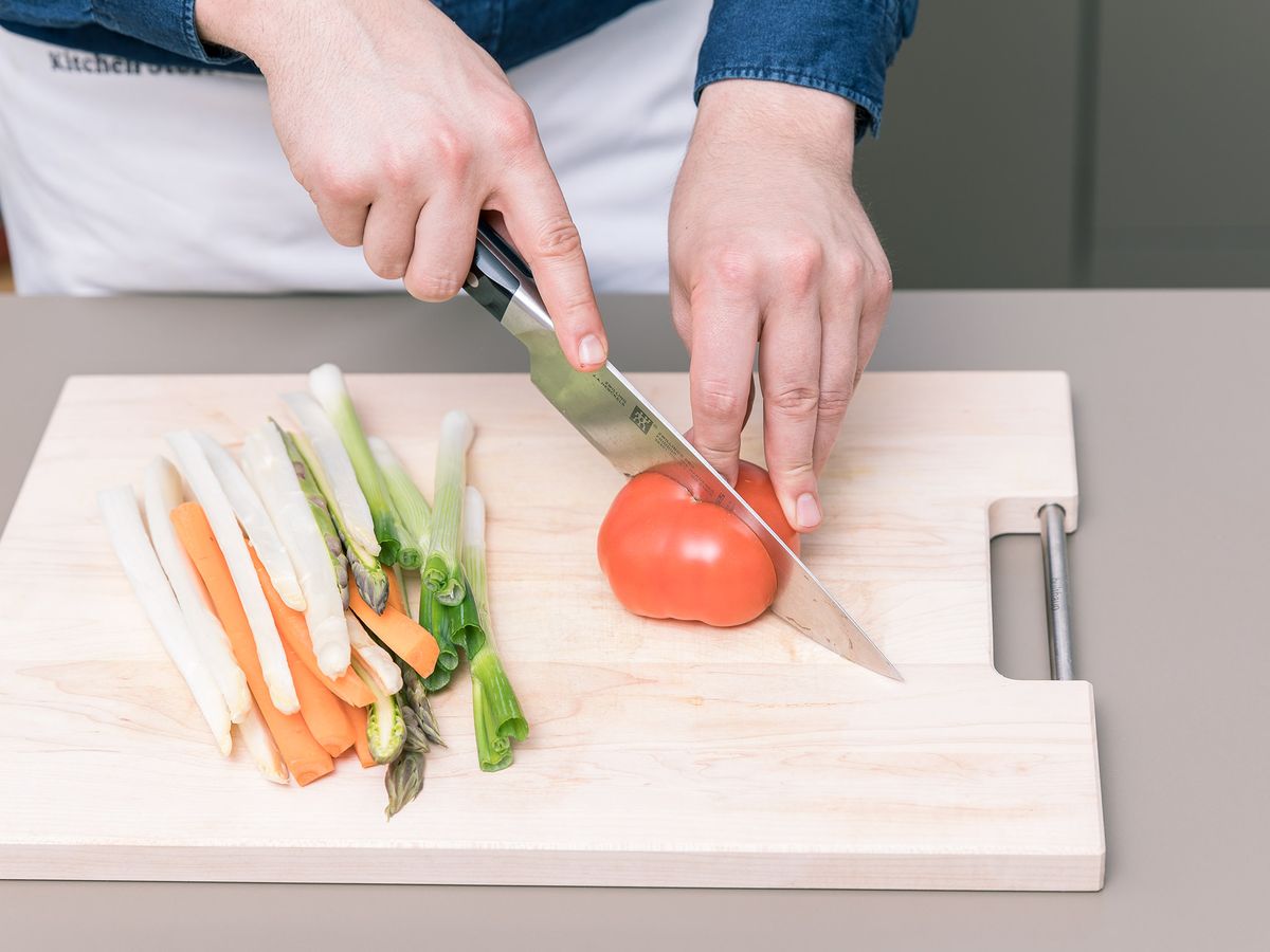 Grilled Halloumi And Vegetables With Lebanese Garlic Sauce Recipe Kitchen Stories