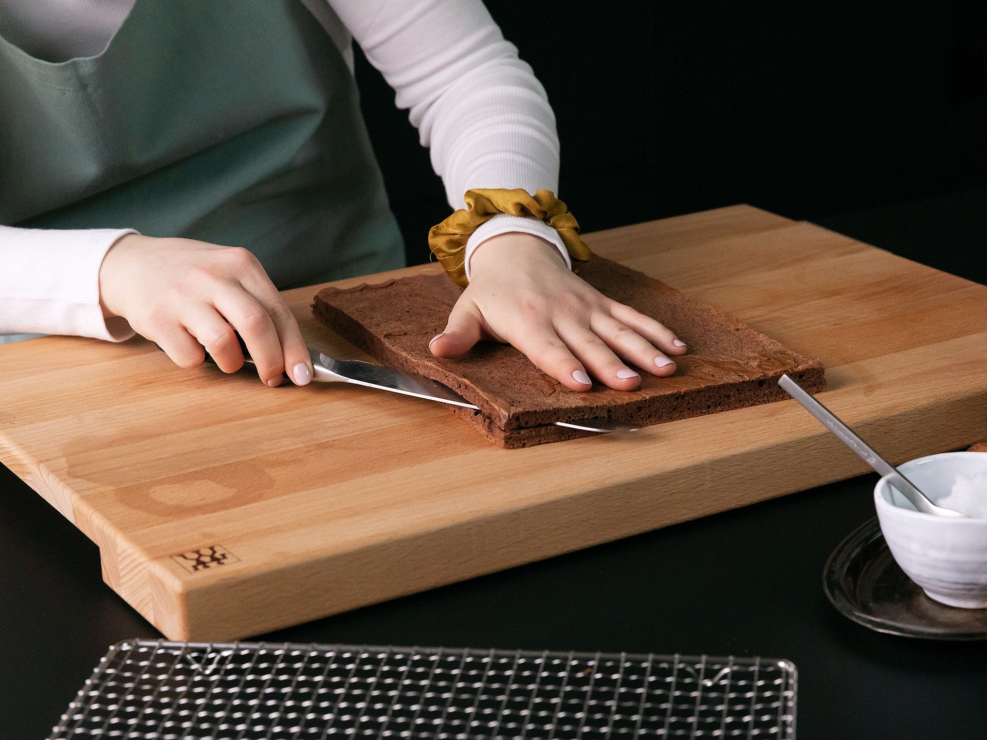 Make mini Swiss roll cakes with Hanna | Recipe | Kitchen Stories