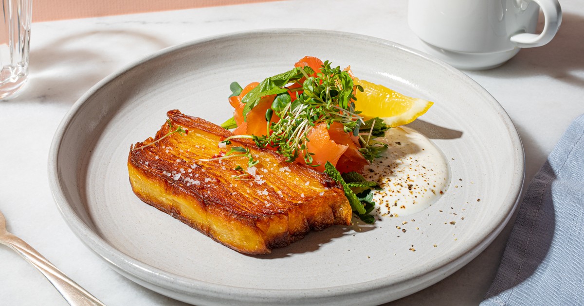 Make crispy potato stacks and smoked salmon with Hanna | Recipe ...