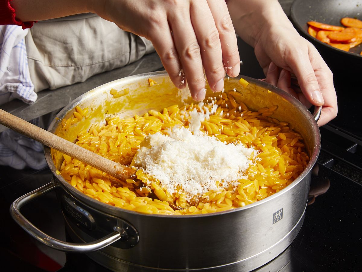 Creamy carrot orzo (orzotto) | Recipe | Kitchen Stories