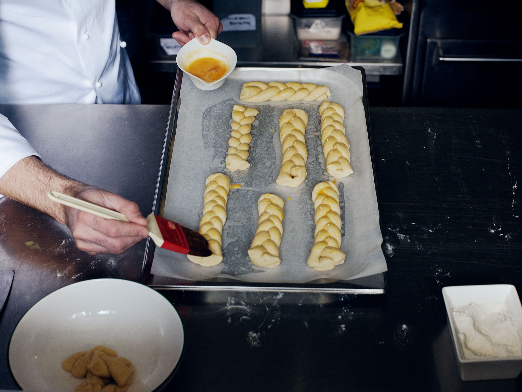Braided Easter bread with jam | Recipe | Kitchen Stories