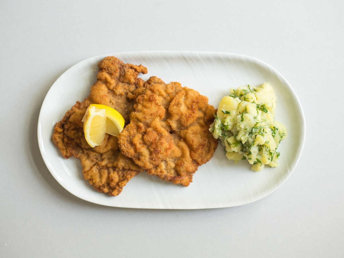 Classic schnitzel | Recipe | Kitchen Stories