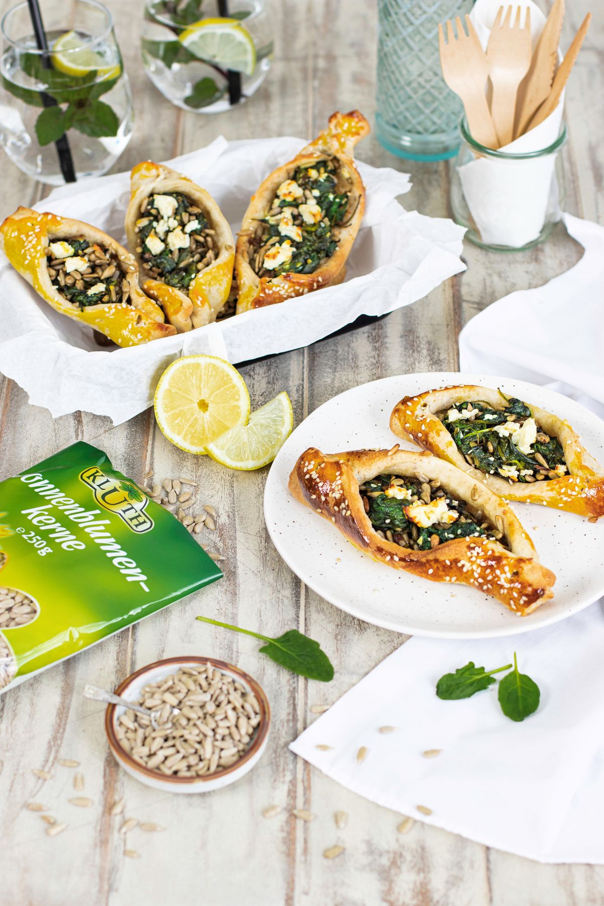 Mini-Pide mit Spinat und Feta | Rezept | Kitchen Stories