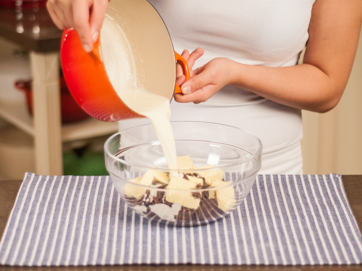 Devil's food cake | Recipe | Kitchen Stories