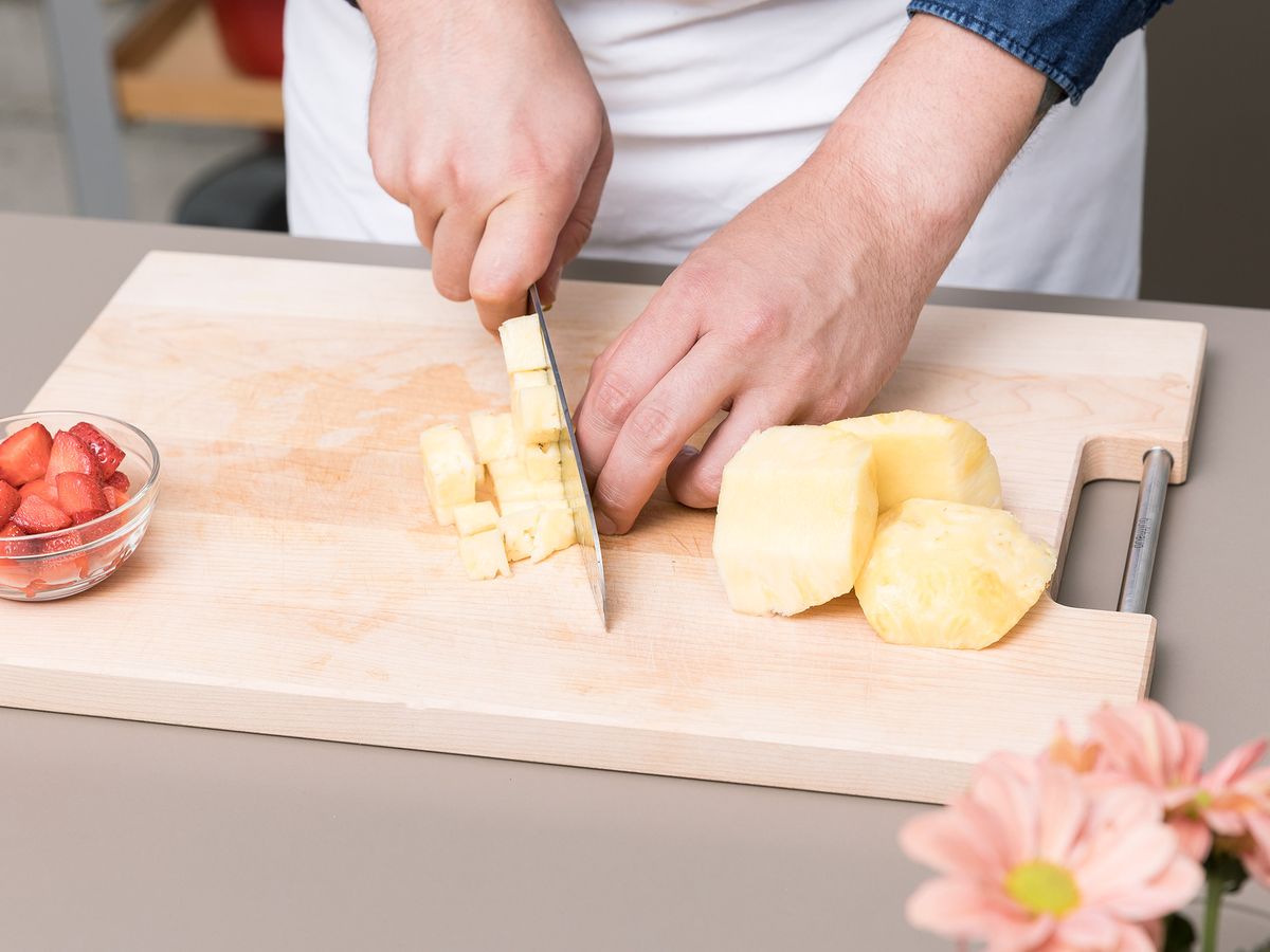 Pineapple toffee trifle | Recipe | Kitchen Stories