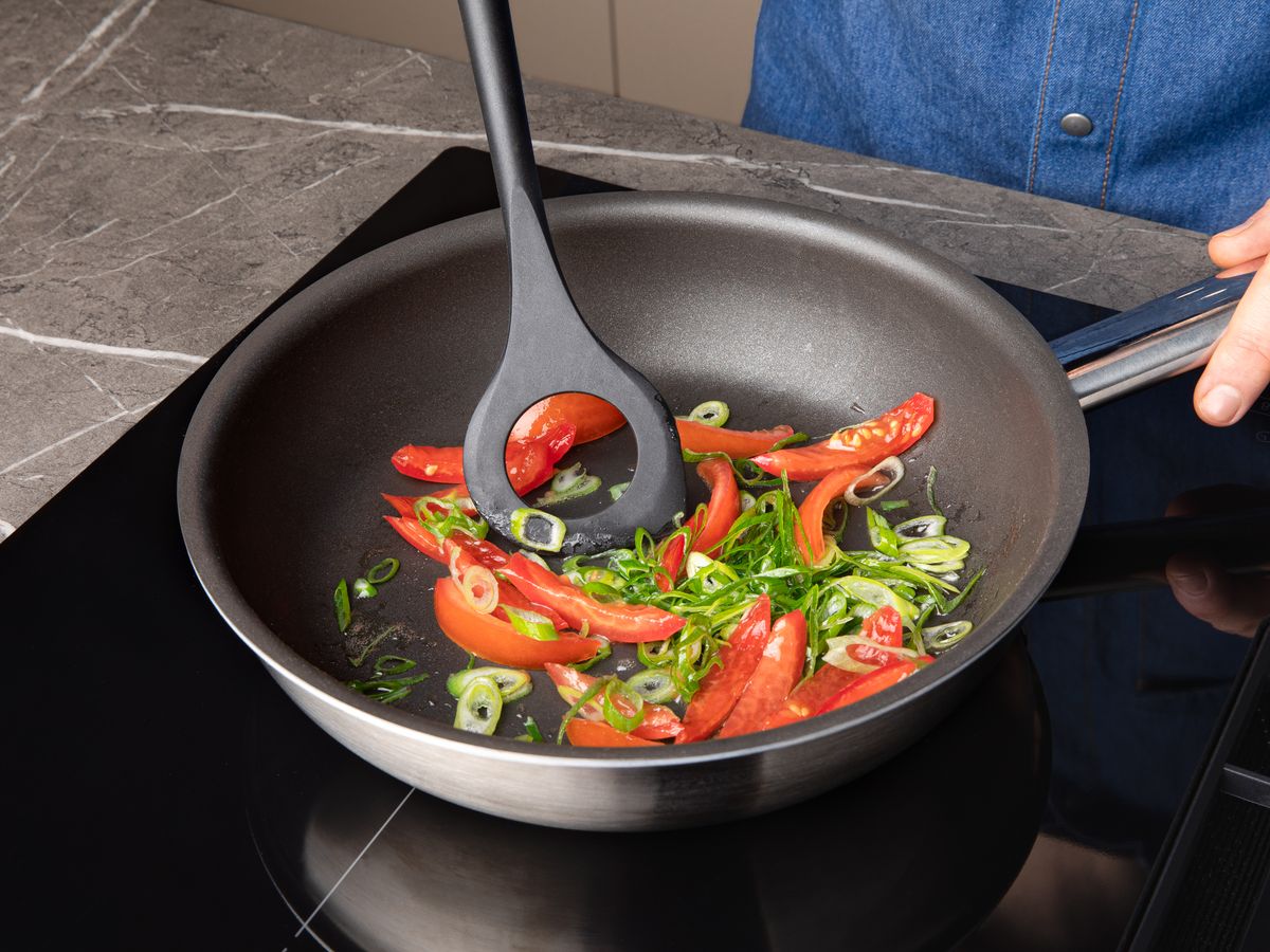 Tomatoes and egg | Recipe | Kitchen Stories